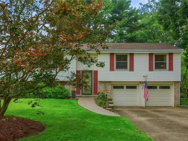 512 Greenwood Drive Ext, Cranberry Township, PA 16066