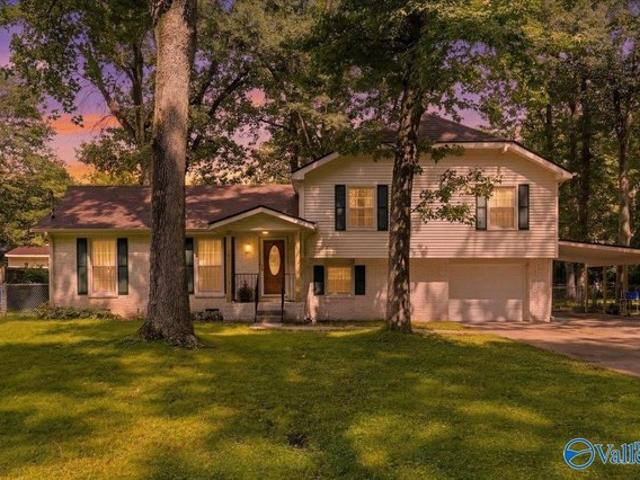 512 Greendale Dr NW, Huntsville, AL 35806