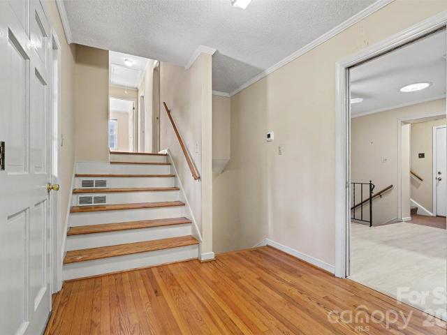 512 Guilford Road