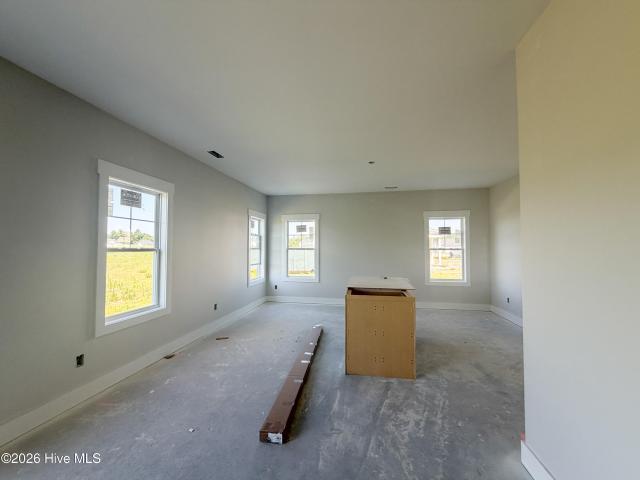 512 E Black Water Lane