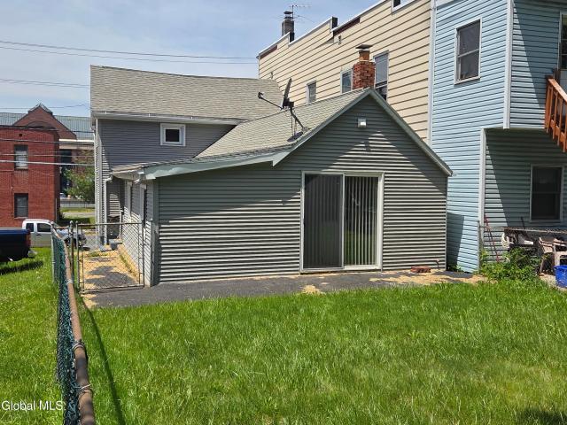 512 East Street