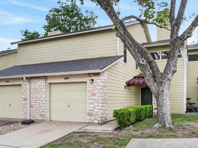 512 Eberhart Ln Apt 203, Austin, TX 78745