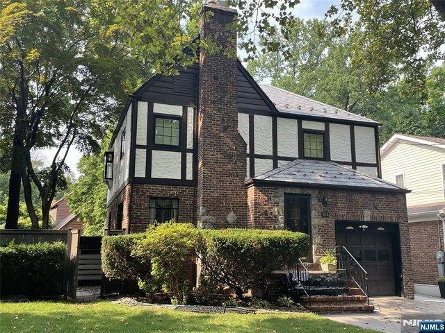 512 Fairidge Ter, Teaneck, NJ 07666