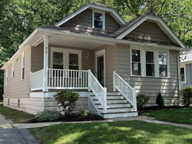 512 Farragut Ave, Mays Landing, NJ 08330