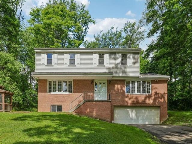 512 Hanover Kendall Rd, Hookstown, PA 15050