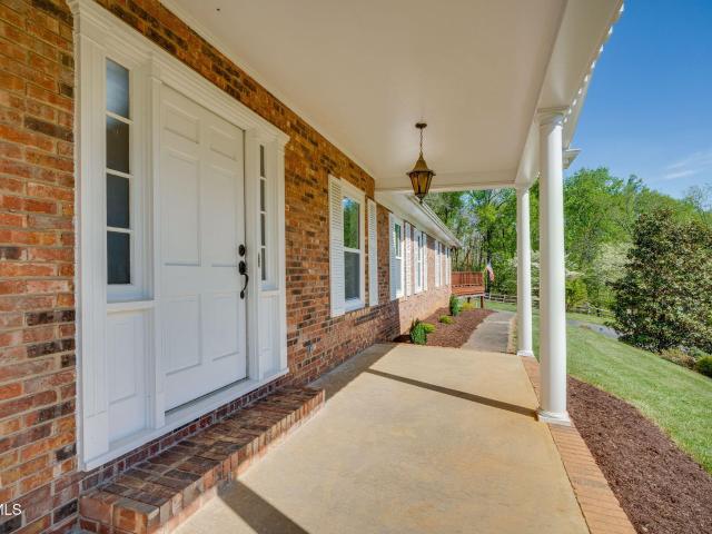 512 Hidden Valley Road