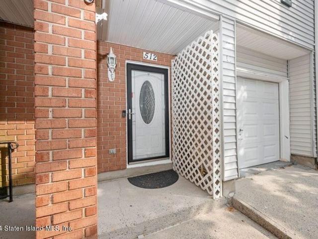 512 Ilyssa Way, Staten Island, NY 10312