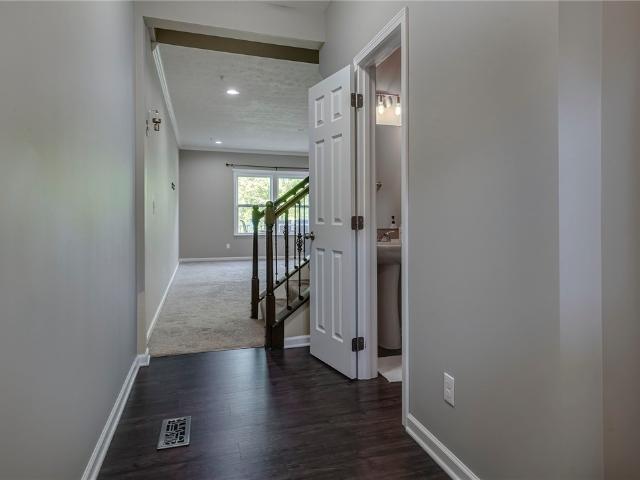 512 Isabella Ct
