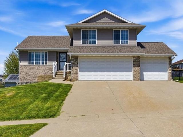 512 Jackson St, Tiffin, IA 52340
