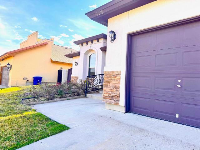 512 Otero Dr