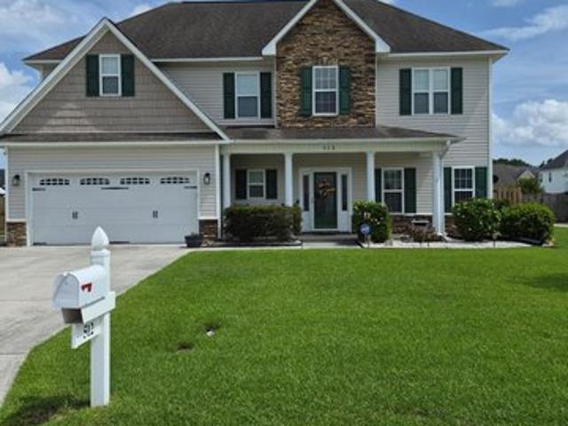 512 Louvre Ln, Jacksonville, NC 28546