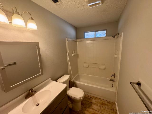 512 Low Meadow Dr, Pleasanton, TX 78064 | MLS #1892