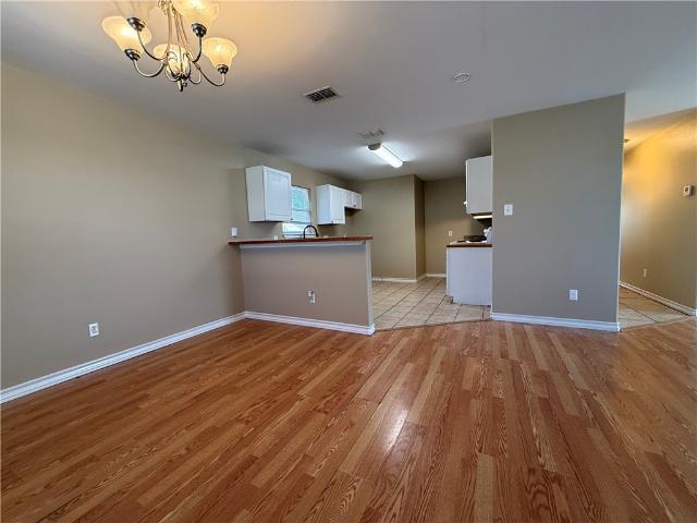 512 Lakeside Drive