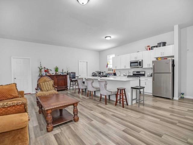 512 Monastery Pl # 3