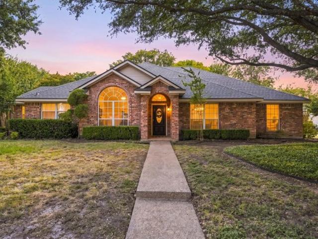 512 Meadowland Dr, Waco, TX 76657
