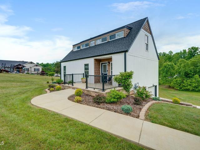512 Meadowlark Drive