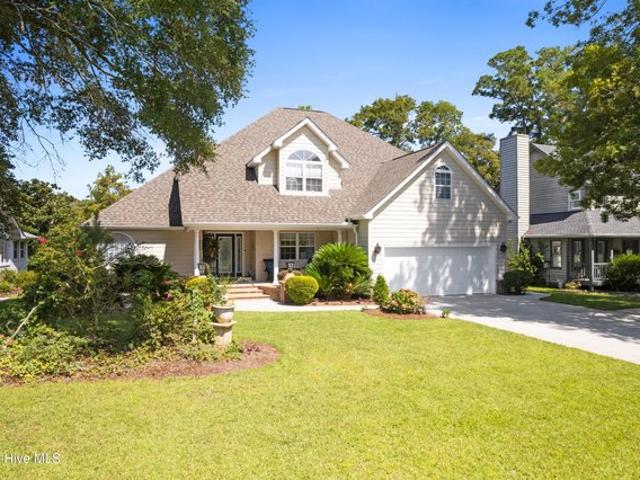 512 Medcalf Dr SW, Sunset Beach, NC 28468