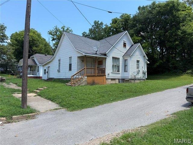 512 N 6th St, Poplar Bluff, MO 63901