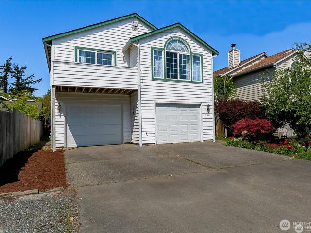 512 N 104th St, Seattle, WA 98133 | MLS #2525