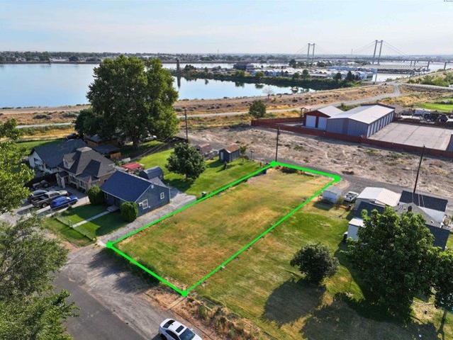 512 N Cascade St, Kennewick, WA 99336