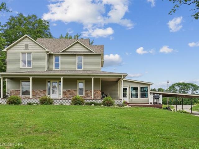512 N D St, Albia, IA 52531