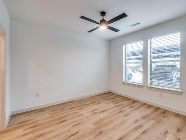 512 N Ewing Avenue # 102