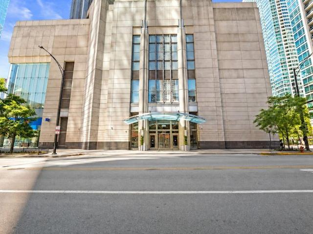 512 N McClurg Ct Apt 501, Chicago, IL 60611