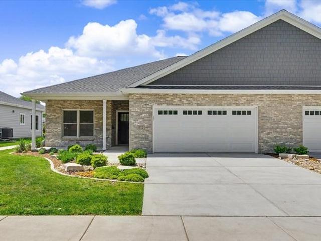512 S 6th St, Fairbury, IL 61739
