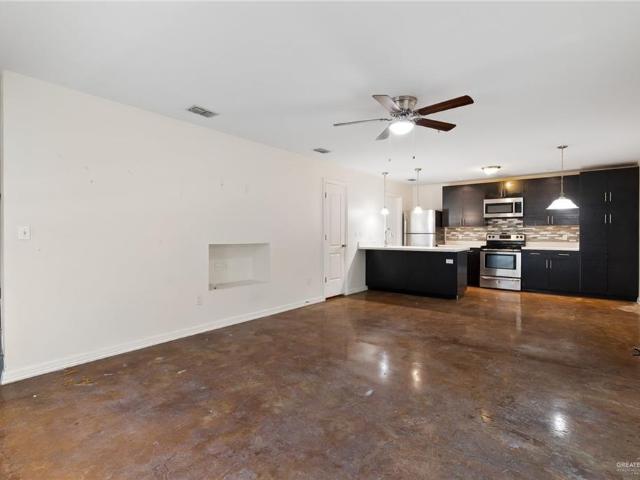 512 S 9th Street C
