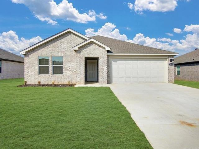 512 S Cherry St, Beebe, AR 72012