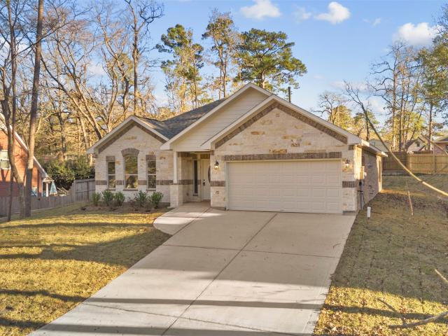 512 Sandy Oaks Drive