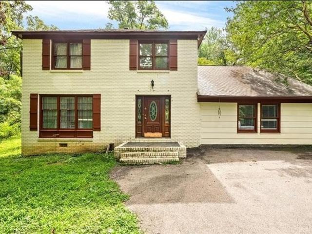 512 Sleepy Hollow Dr, Alexander City, AL 35010
