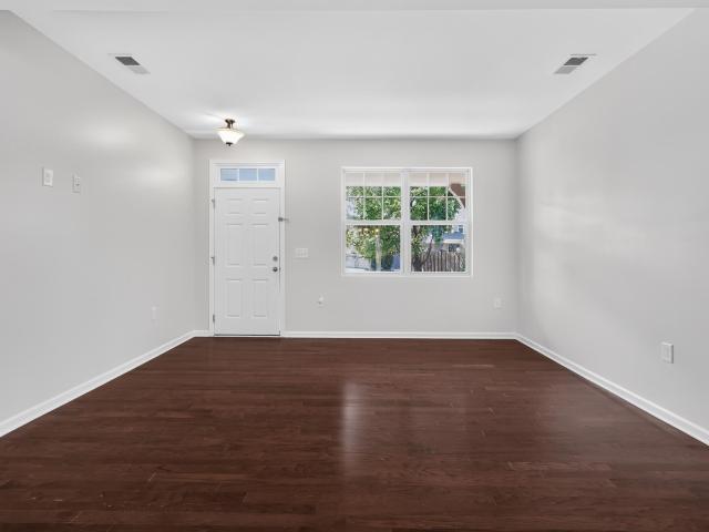 512 Stapleford Lane