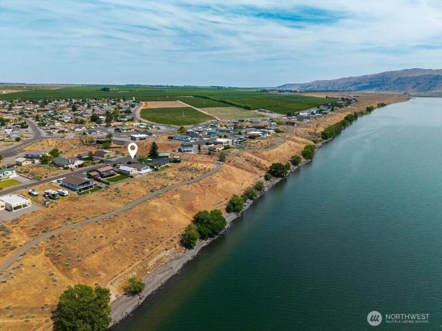 512 SW Island View
