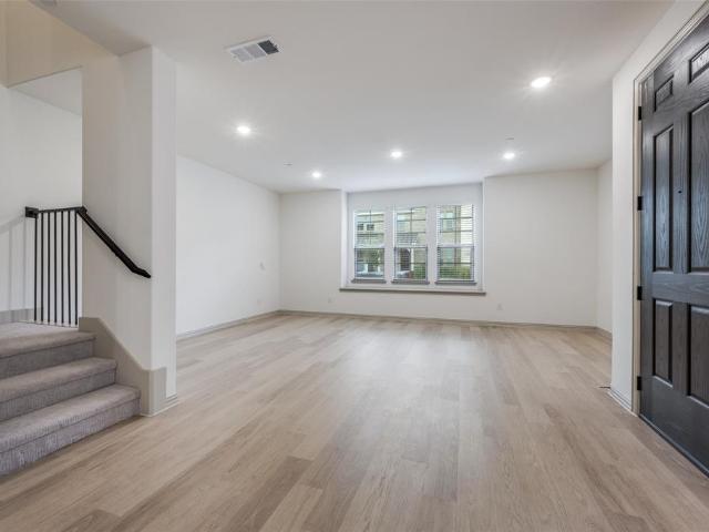 512 Parkside Drive