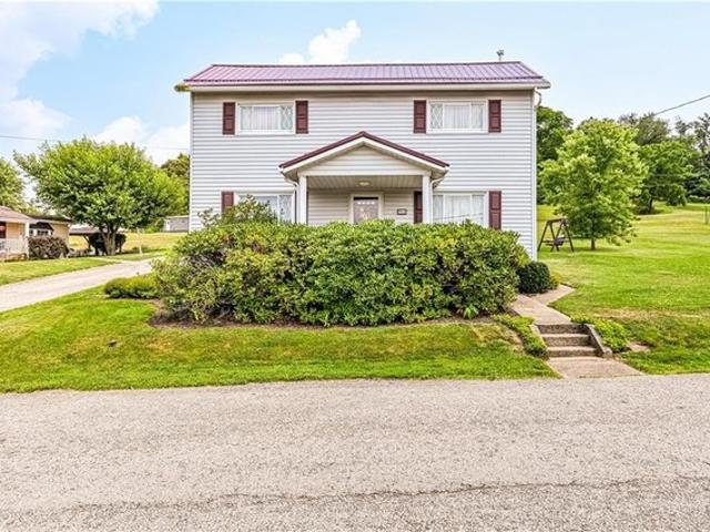 512 Pennsylvania Ave, Everson, PA 15631