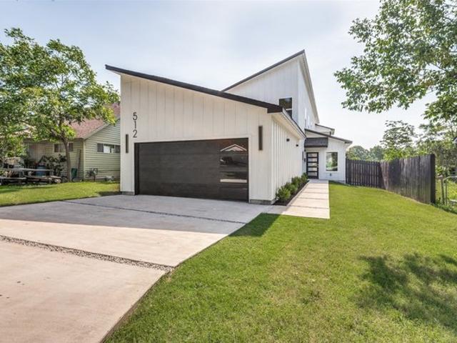 512 Phinney Ave, Cockrell Hill, TX 75211