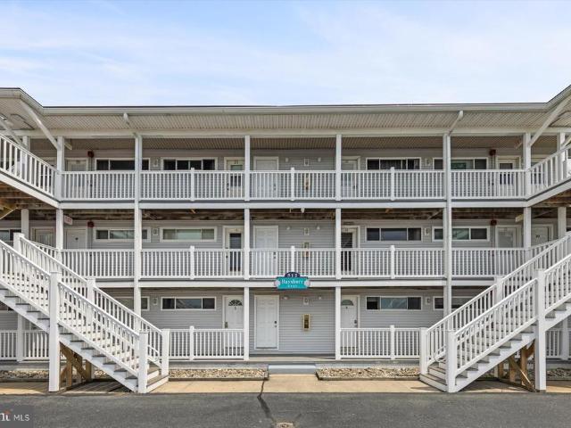 512 Robin Drive # 21