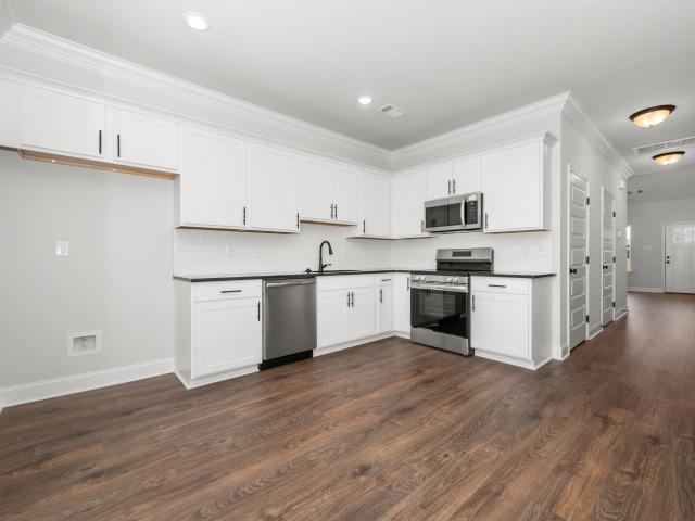 512 Rohan Drive