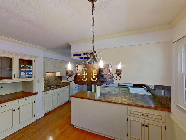 512 Raymond Drive