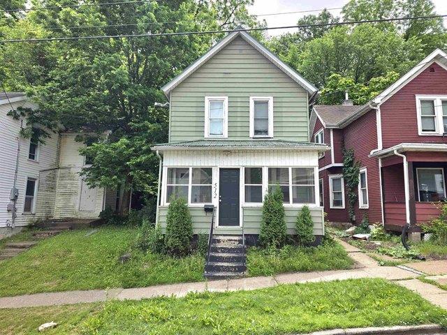 512 W 17th St, Dubuque, IA 52001