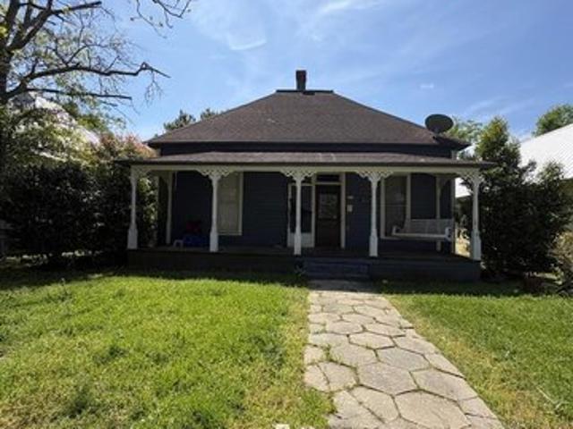 512 W Pine St, Fitzgerald, GA 31750