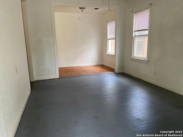 512 W Southcross Blvd