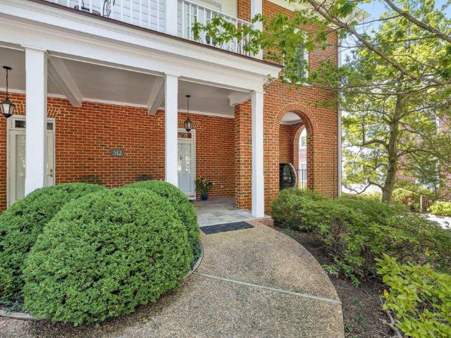 512 Worthington Dr # B
