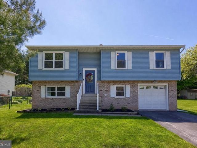 512 Wallingford Rd, Lancaster, PA 17601