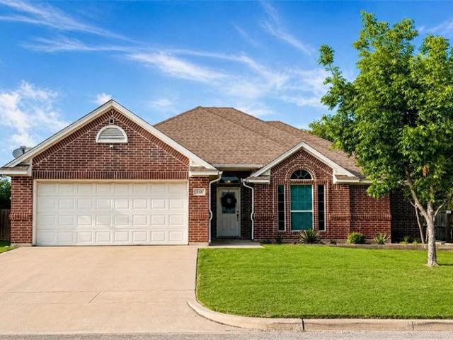 512 Westgate Dr, Aledo, TX 76008