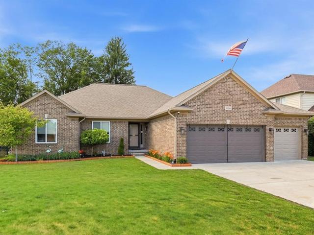 51341 Caroline Dr, New Baltimore, MI 48047