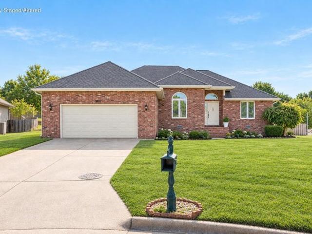 5134 S Sterling Ct, Springfield, MO 65810