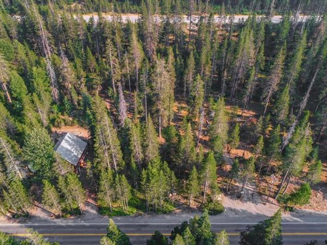 51357 Donner Pass Rd, Soda Springs, CA 95728