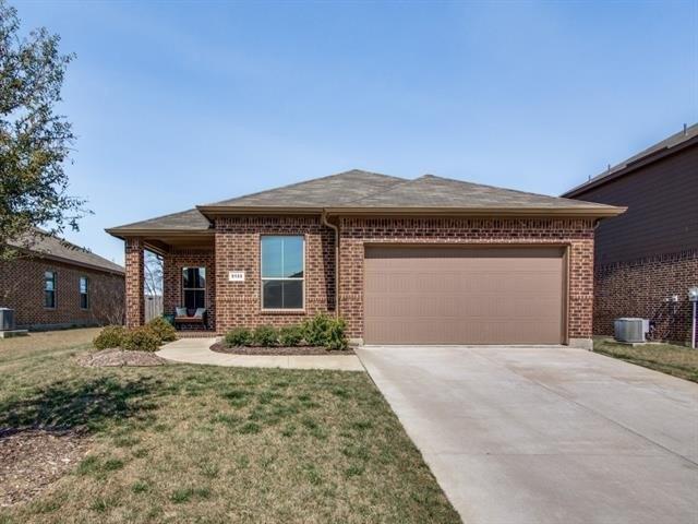 5135 Crystal Lake Ave, Krum, TX 76249